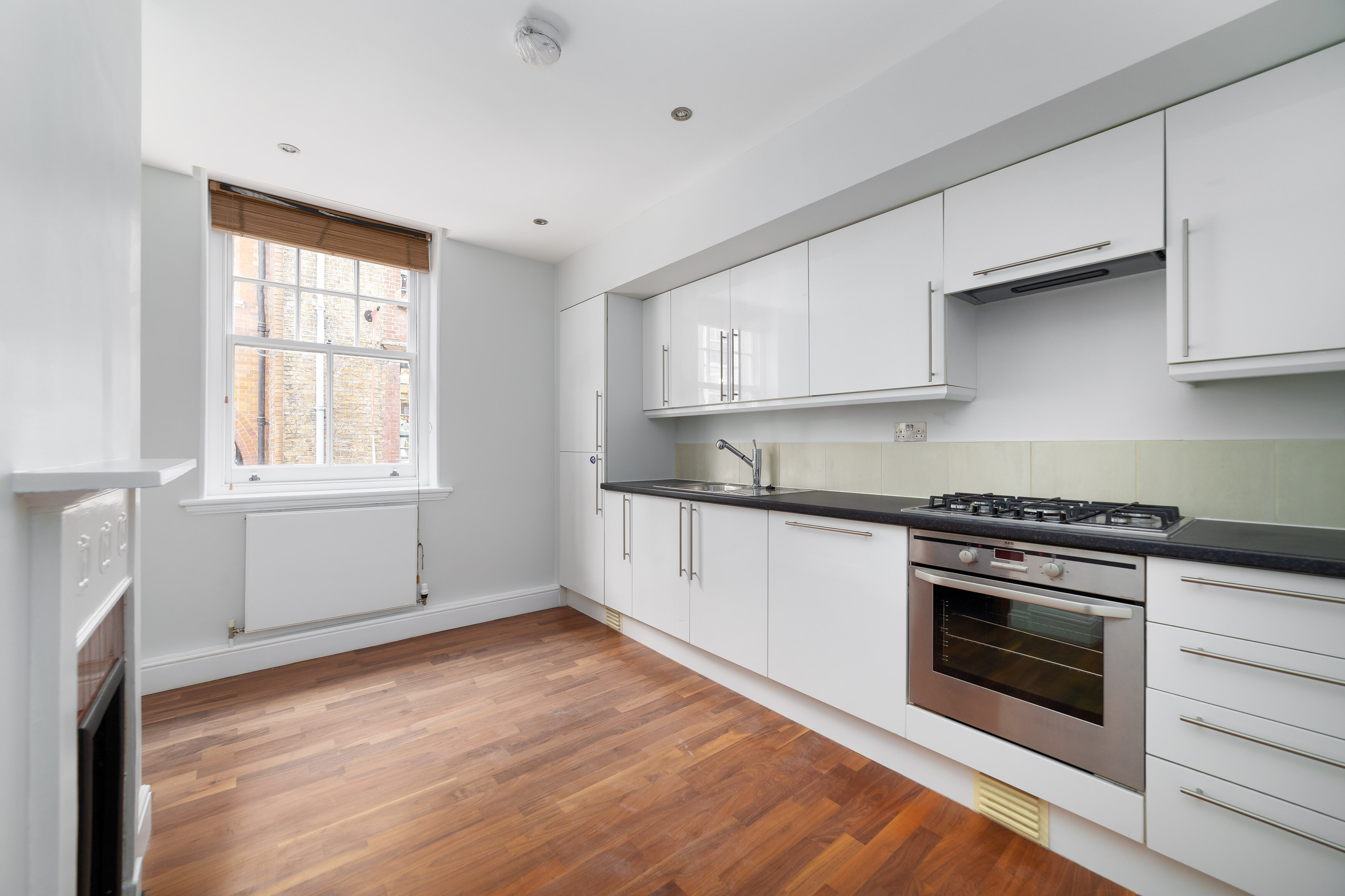 2 Bedroom Apartment For Rent Mercer Street London WC2H 9QN UniHomes 2-bedroom-apartment-for-rent-mercer-street-london-wc2h-9qn-unihomes