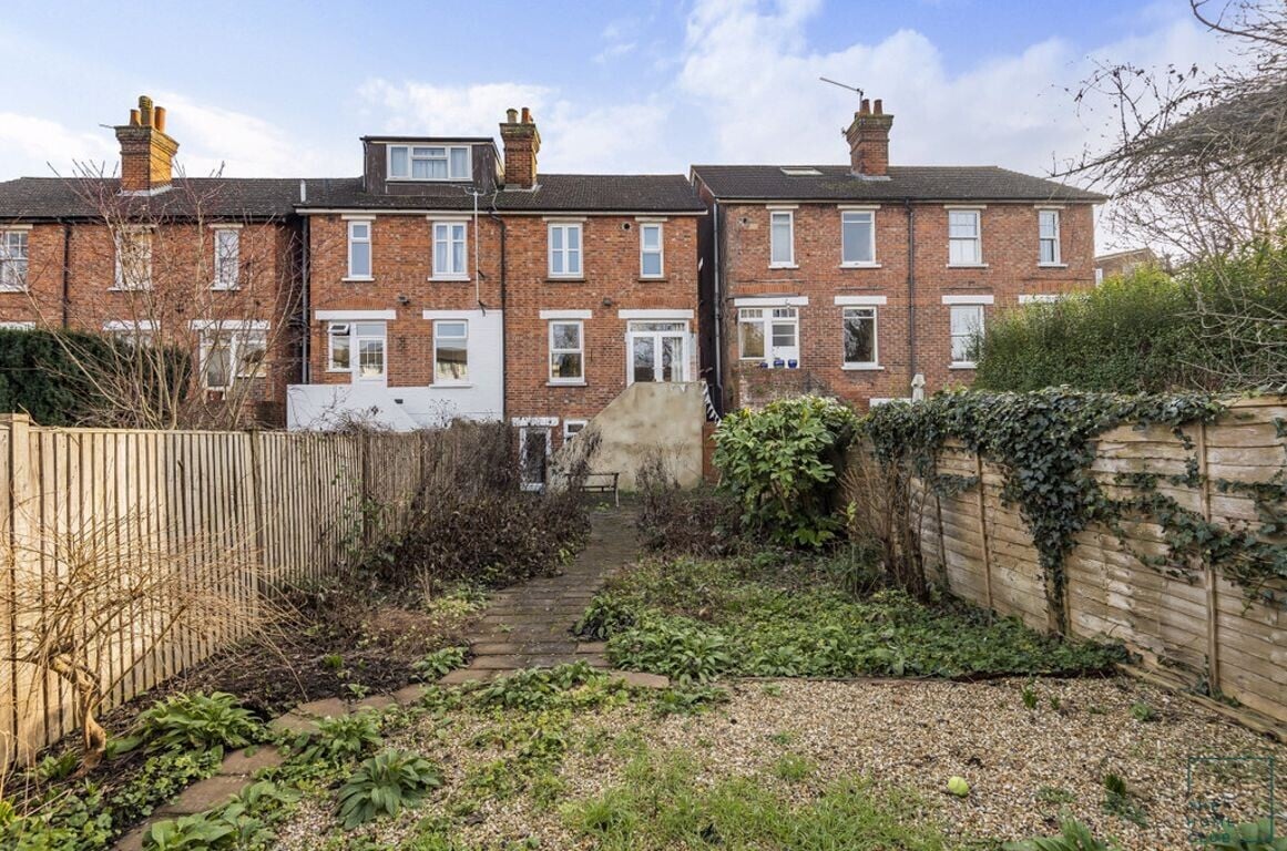 4 bedroom house for rent Rupert Road, Surrey, GU2 7NE | UniHomes